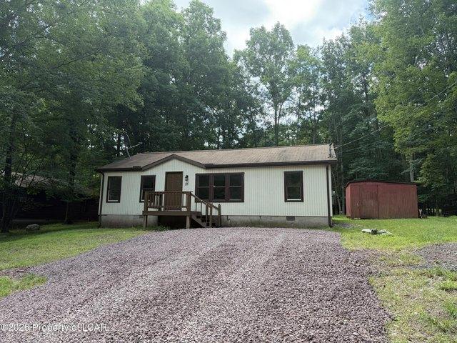 35 Sunshine Dr, White Haven, PA 18661