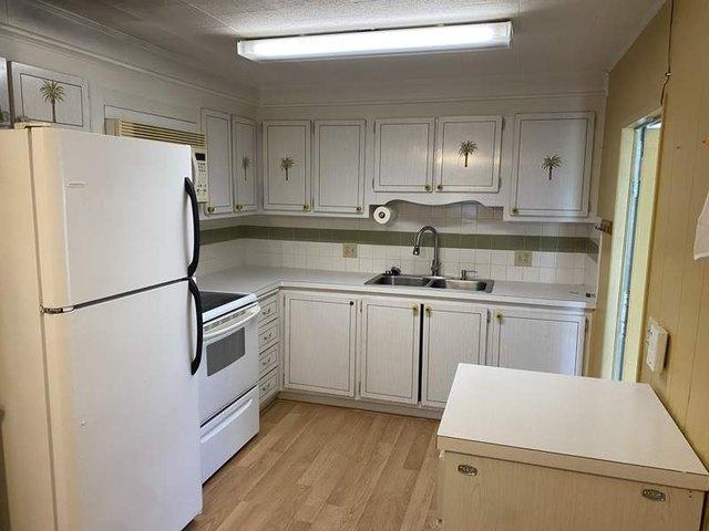 35B Dale Dr, Tavares, FL 32778