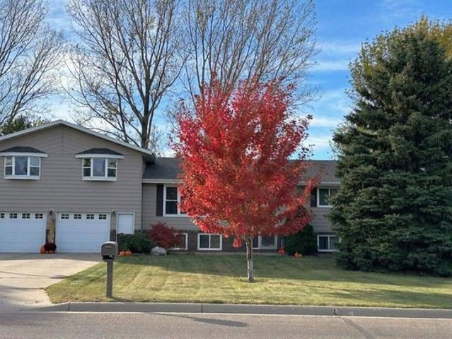 35C Country Rd, Rugby, ND 58368