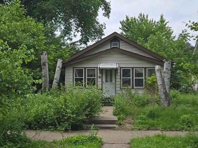 35th Ave S