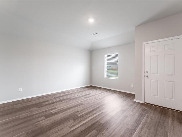 3604 N Hariet Drive