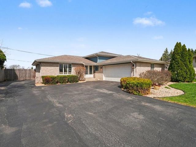 3604 nd St, Lansing, IL 60438
