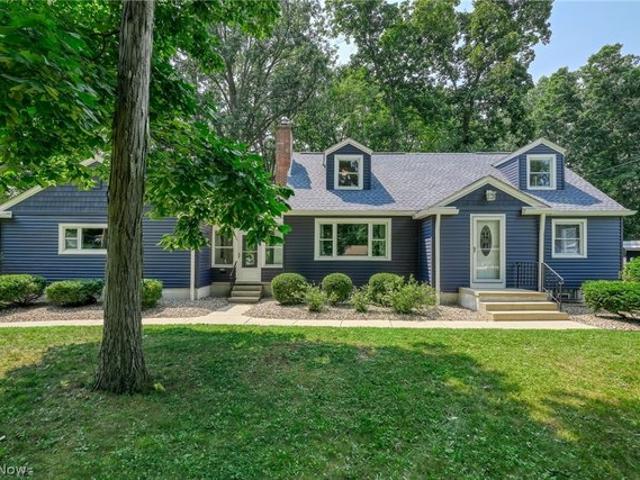 3604 Edgewood Dr, Stow, OH 44224