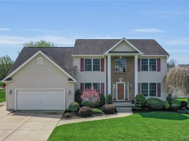 3604 Kelsey Ln, North Tonawanda, NY 14120