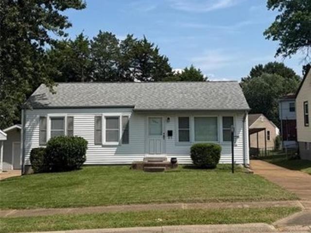 3604 Saint Cosmas Ln, Saint Ann, MO 63074