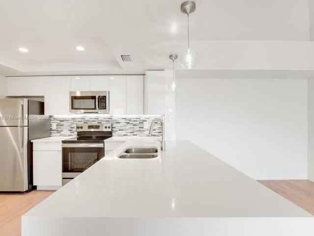 3605 NE 207th St #2305 Aventura, FL 33180