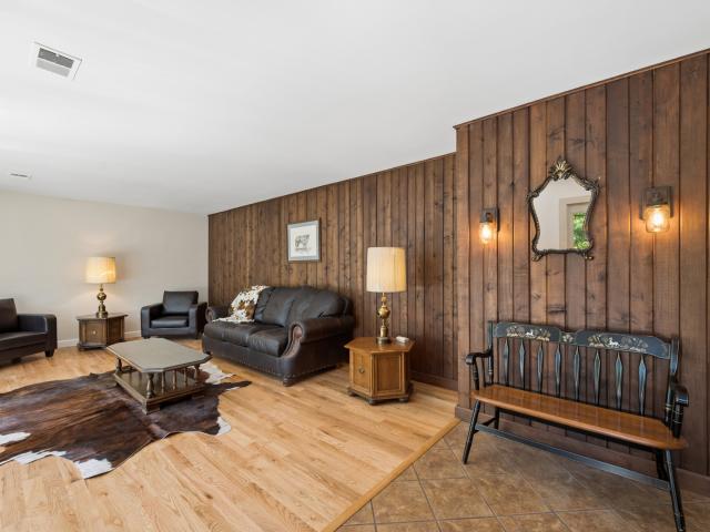 3605 Oak Ridge Road