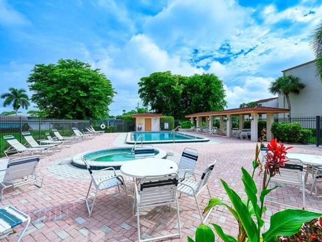 3605 Boca Ciega Dr #110, Naples, FL 34112