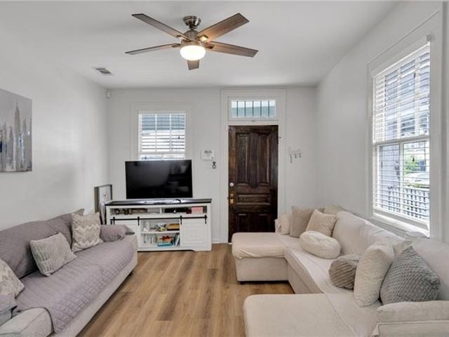 3605 Calhoun St, New Orleans, LA 70125