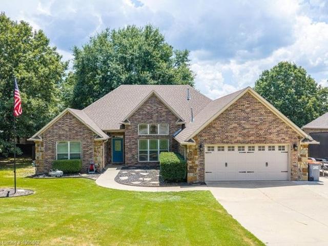 3605 Colfax Way, Greenwood, AR 72936