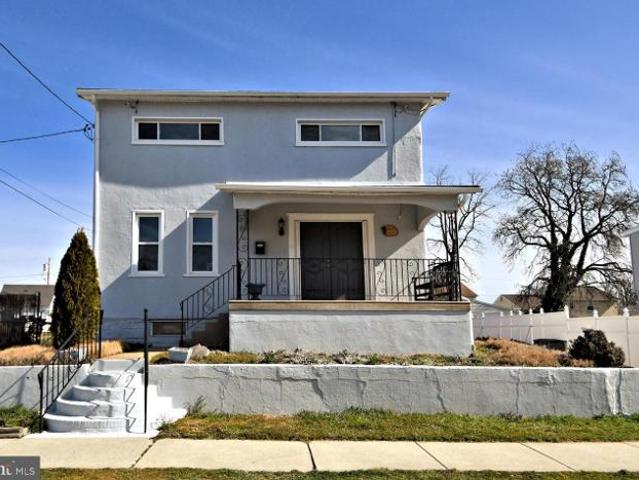 3605 Glenn St, Philadelphia, PA 19114