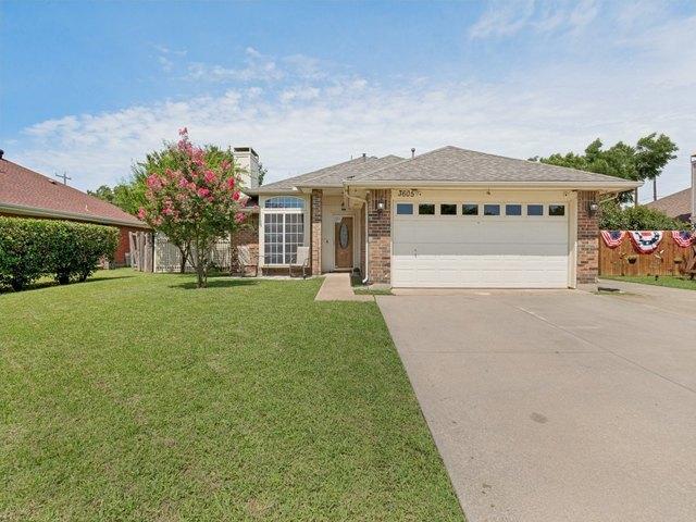 3605 Royal Valley Rd, Grand Prairie, TX 75052
