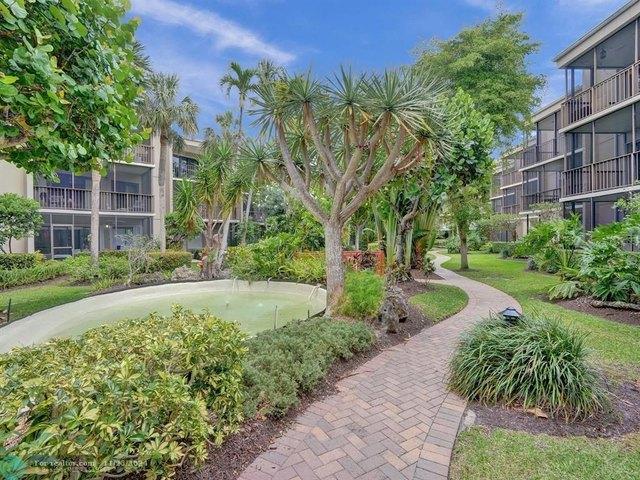 3605 S Ocean Blvd Apt 126, Palm Beach, FL 33480
