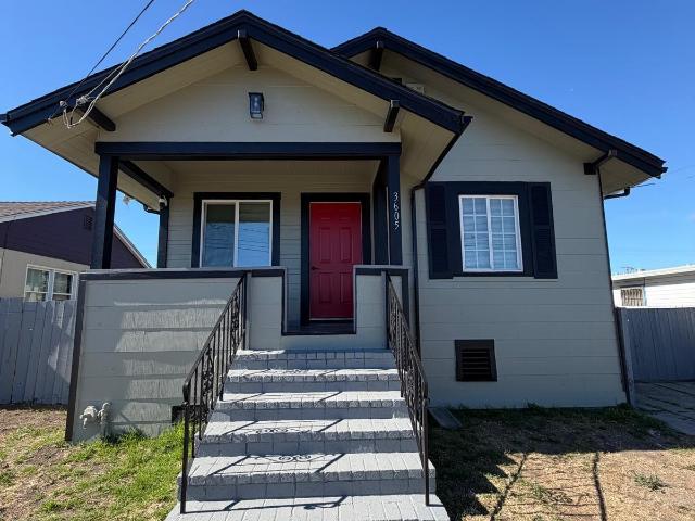 3605 Waller Ave