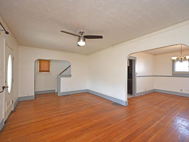 3605 Woodbine Avenue