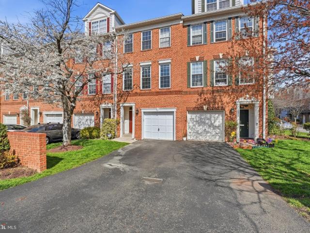 3605 12th St S, Arlington, VA 22204 | MLS #VAAR2070 | Compass