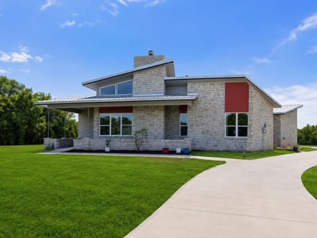 36067 Cedar Ridge Dr, Whitney, TX 76692