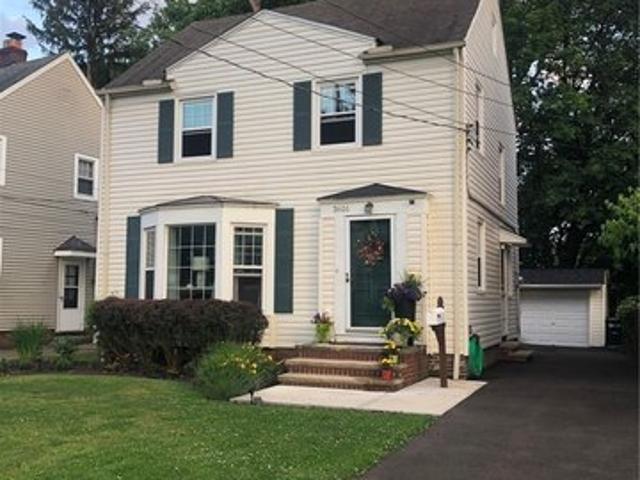 3606 Northcliffe Rd, University Heights, OH 44118