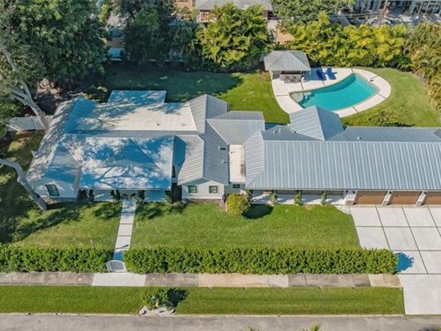 3606 Palonia Ct, Sarasota, FL 34239