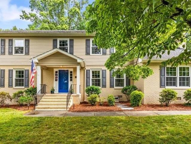 3606 Redfield Dr, Greensboro, NC 27410