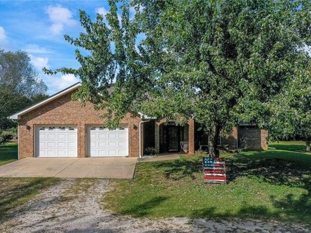 3606 W 1st St, Coffeyville, KS 67337