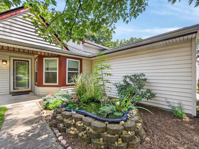 3606 W Woodhaven Drive