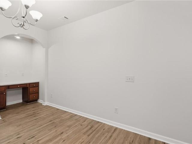3607 mcclaren way