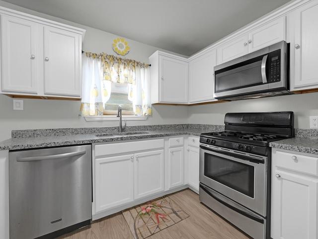 3607 De Leon Street
