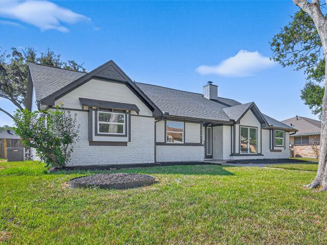 3607 Point Clear Dr, Missouri City, TX 77459 | MLS #97820 | Compass