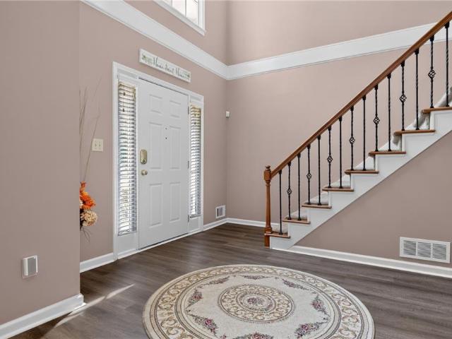 3607 Tree View Drive