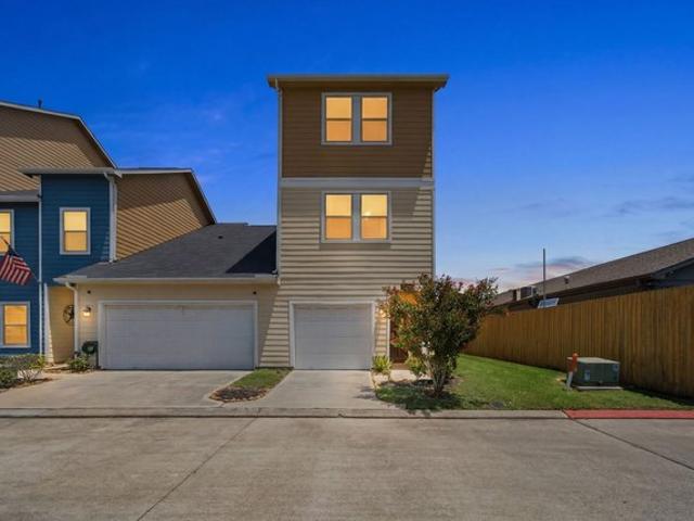 3607 Vineyard Ln, Pasadena, TX 77504