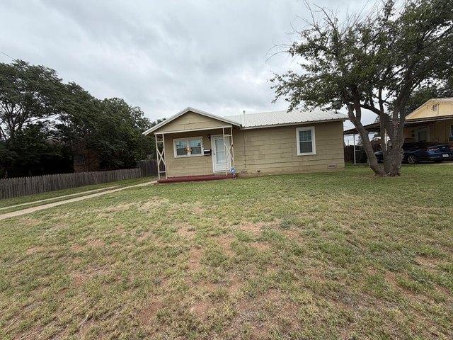 3608 N Tom Green Ave, Odessa, TX 79762