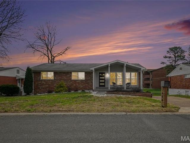 3608 Cordes Dr, Mehlville, MO 63125