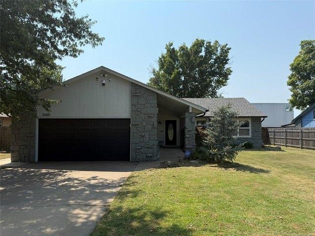 3608 S Sycamore Ave, Broken Arrow, OK 74011