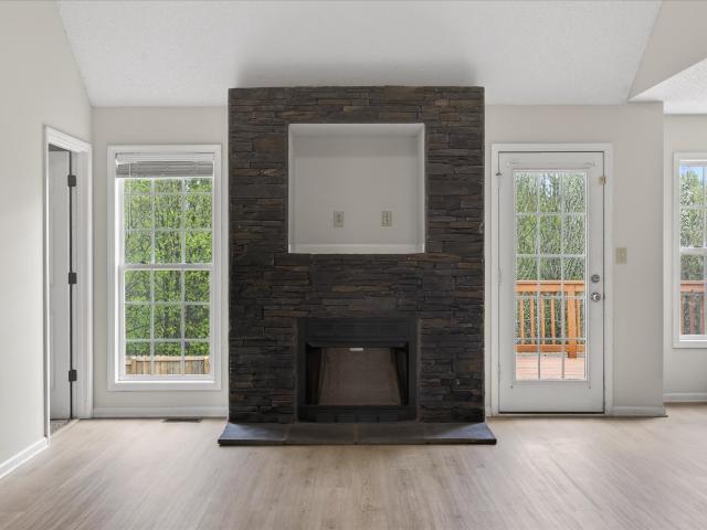3609 Aurora Dr