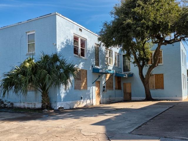 3609 Avenue S 1/2