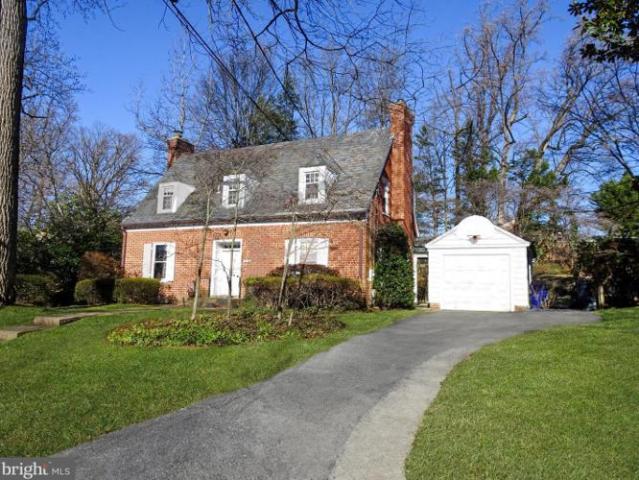 3609 Dunlop St, Chevy Chase, MD 20815