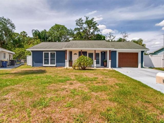 3609 Luma Dr, Holiday, FL 34691