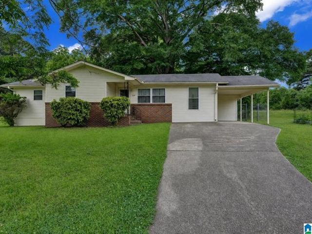 3609 Red Oak Dr, Adamsville, AL 35005