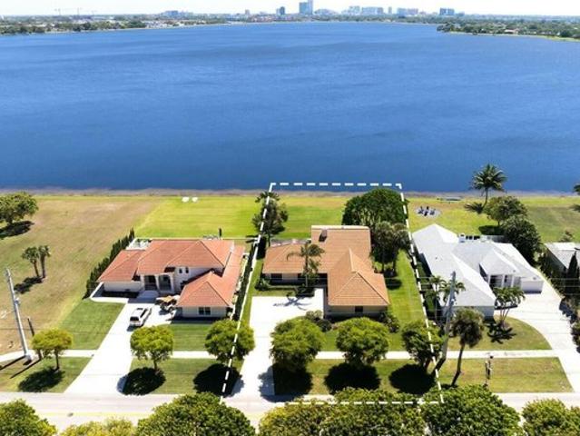 3600 North Shore Dr, West Palm Beach, FL 33407