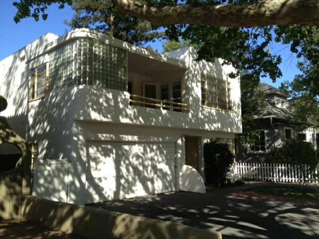 $3600 Charm and location...this one bedroom unit has it all!