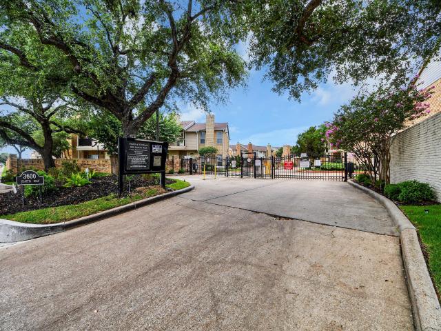 3600 Jeanetta Street 2002