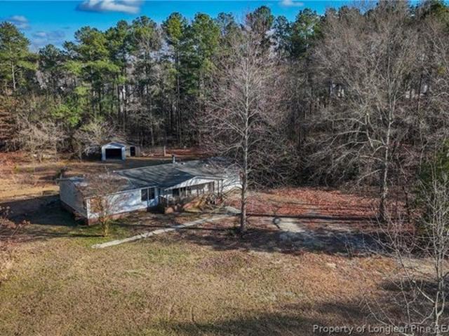 3600 Quarter Horse Run Ln, Parkton, NC 28371