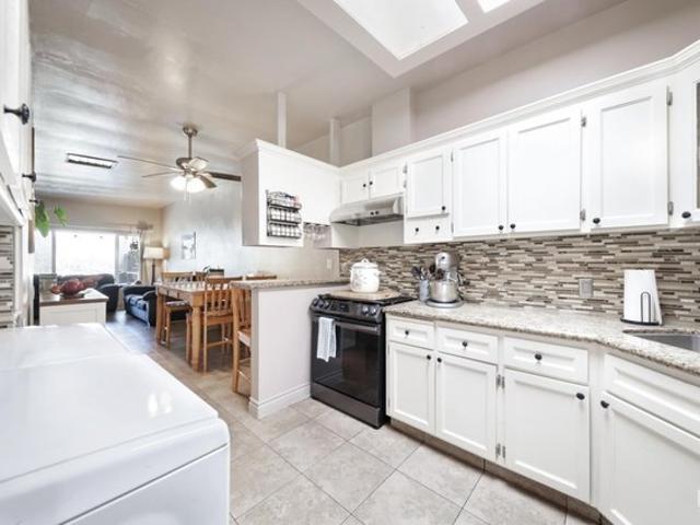 3600 Sampson Ct Apt B, Bakersfield, CA 93309