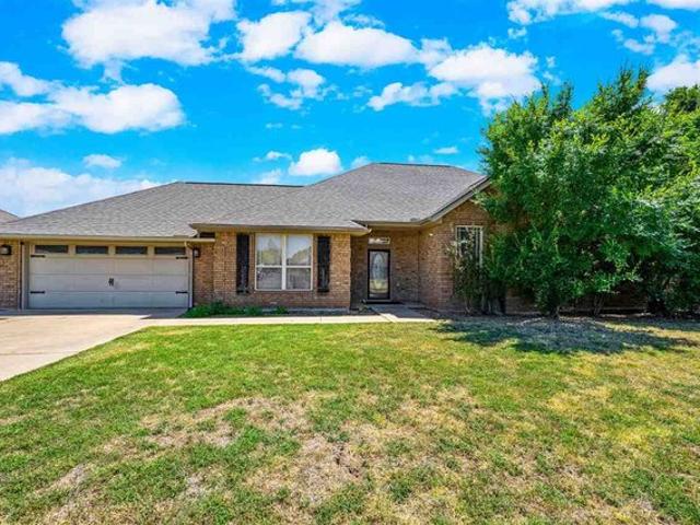 3601 NE Fieldcrest Dr, Lawton, OK 73542