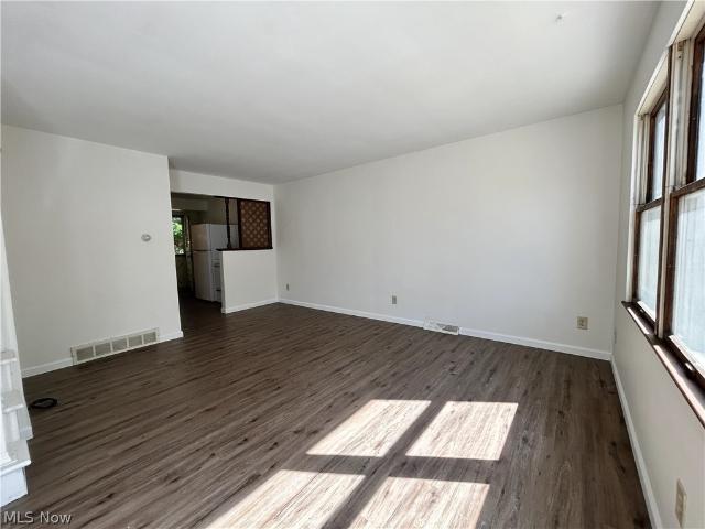 3601 Beaumont Drive 7