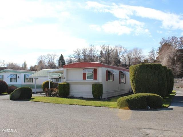3601 Castlevale Rd Trlr 38, Yakima, WA 98902