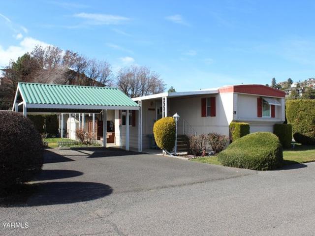 3601 Castlevale Rd Trlr 38, Yakima, WA 98902