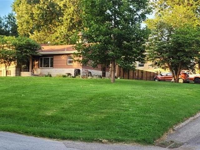 3601 Doniphan Ave, Saint Joseph, MO 64507