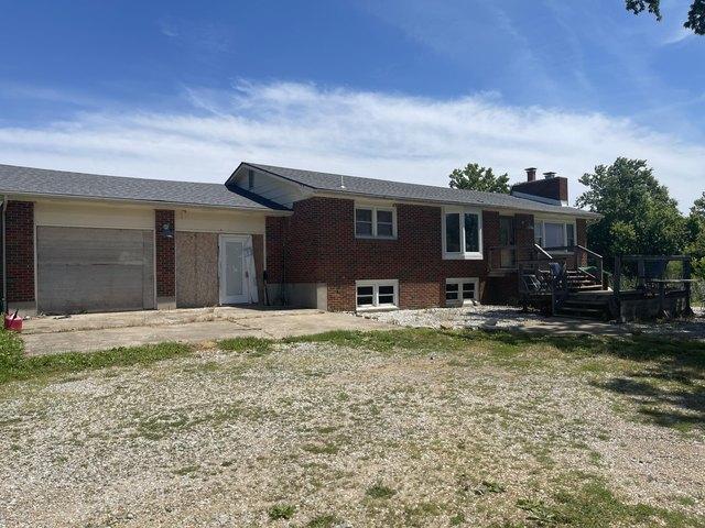 3601 E Thomas Hill Rd, Sturgeon, MO 65284